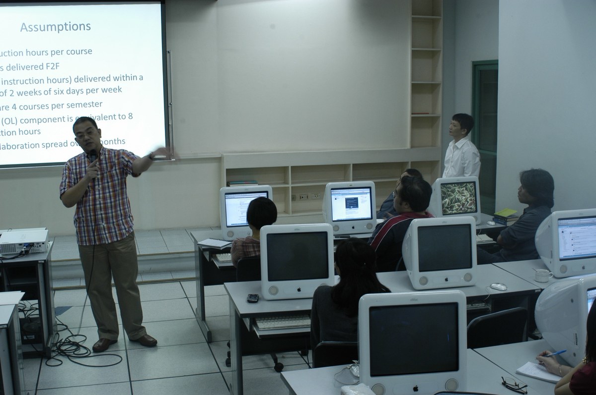 File:Image-OVLE1012Sept2012c.jpg - Iskomunidad