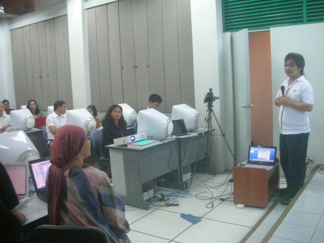 File:UVLE10115Aug2011D.JPG - Iskomunidad